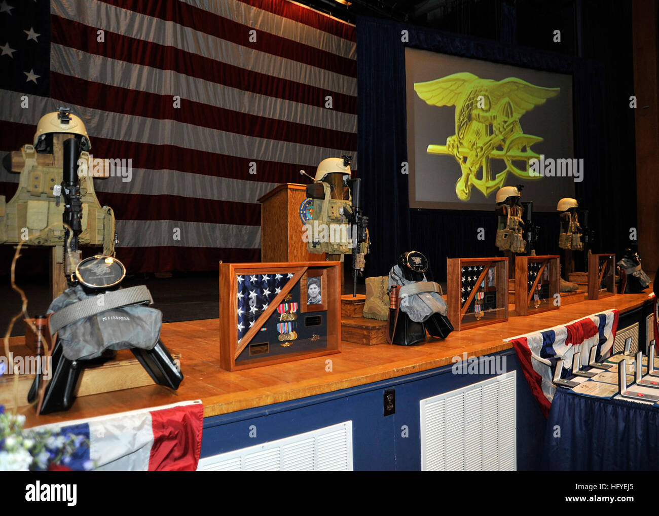 Naval special warfare community Banque de photographies et d’images à ...