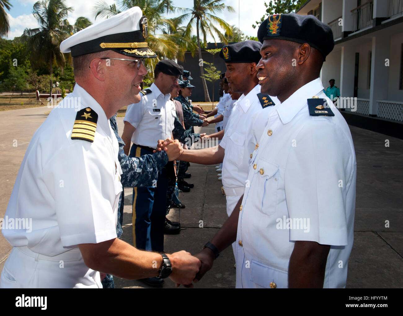 Capt dan shaffer commodore Banque de photographies et d’images à haute ...