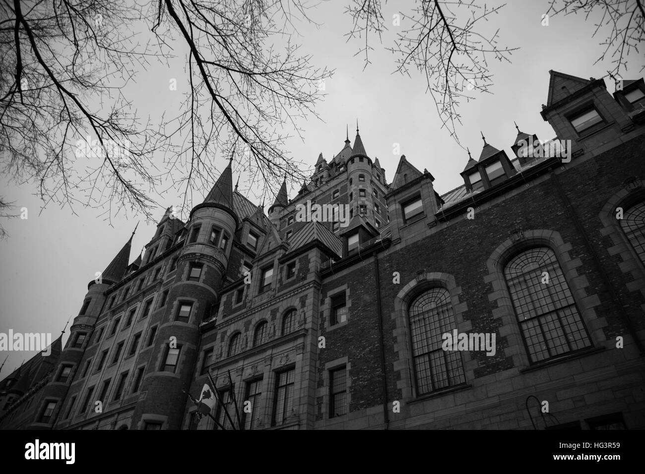 Fairmont le chateau frontenac Banque d'images noir et blanc - Alamy
