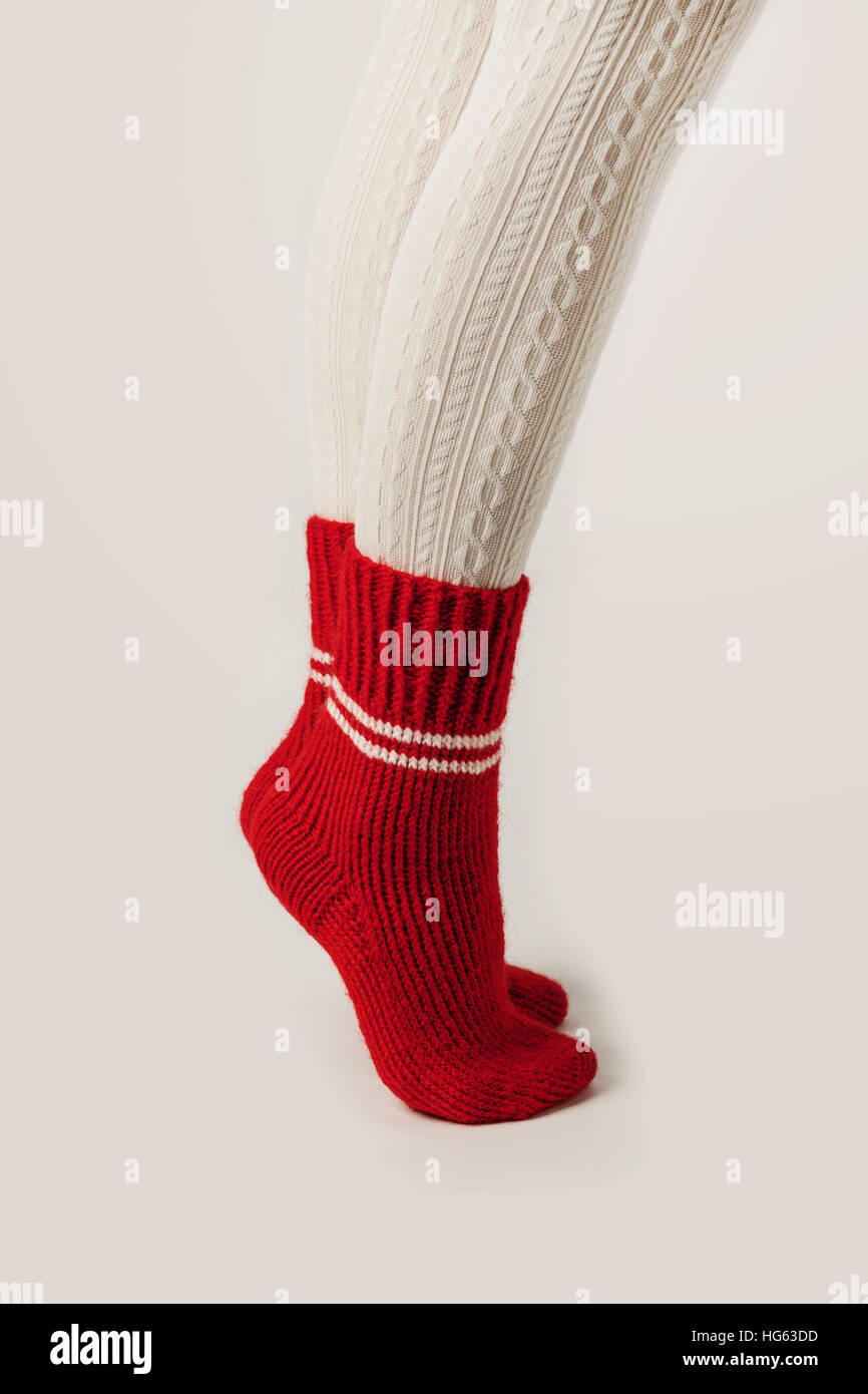 White stockings Banque de photographies et d’images à haute résolution ...