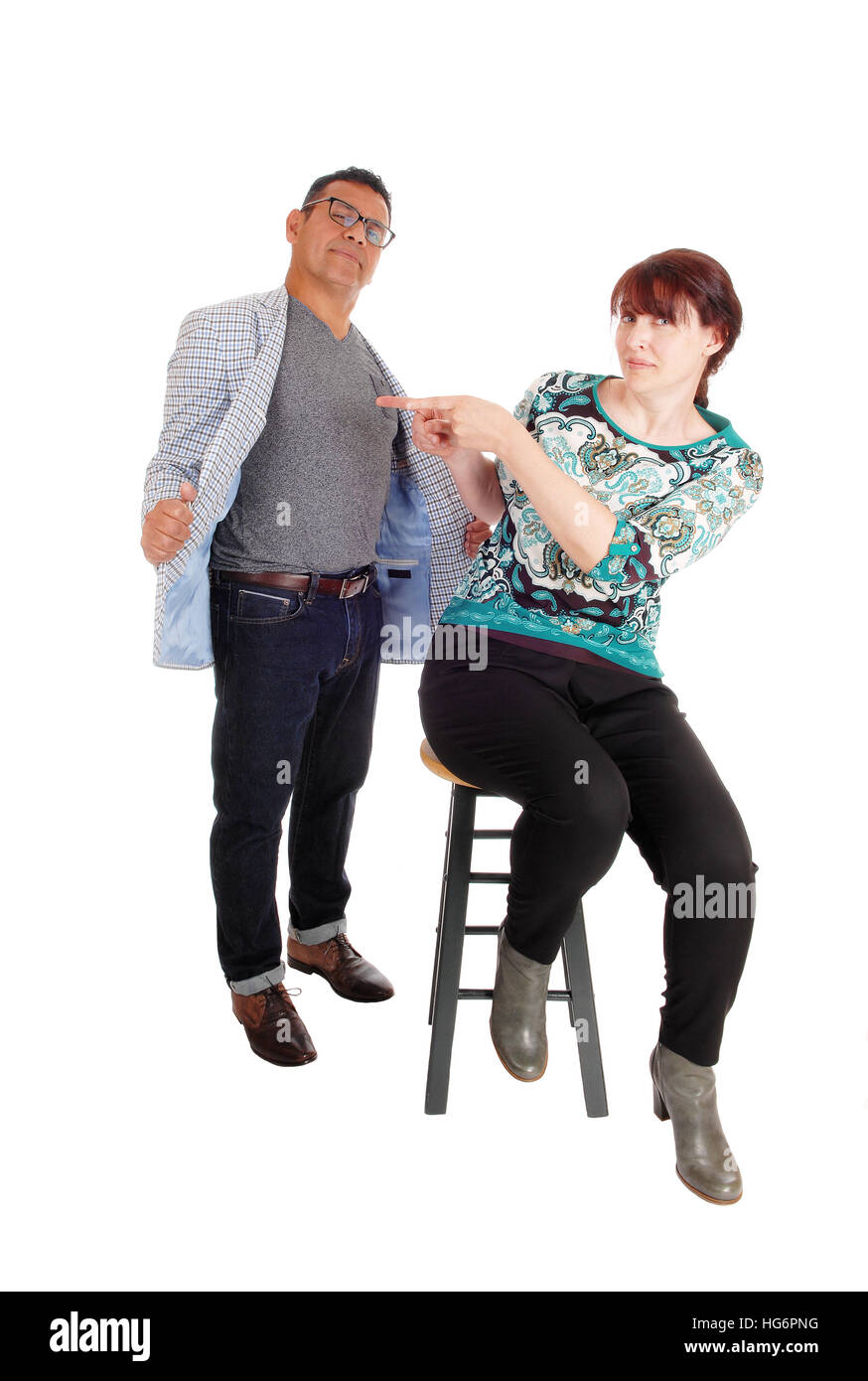 Demande d'une femme assise sur une chaise se dirigeant de nouveau à son ...