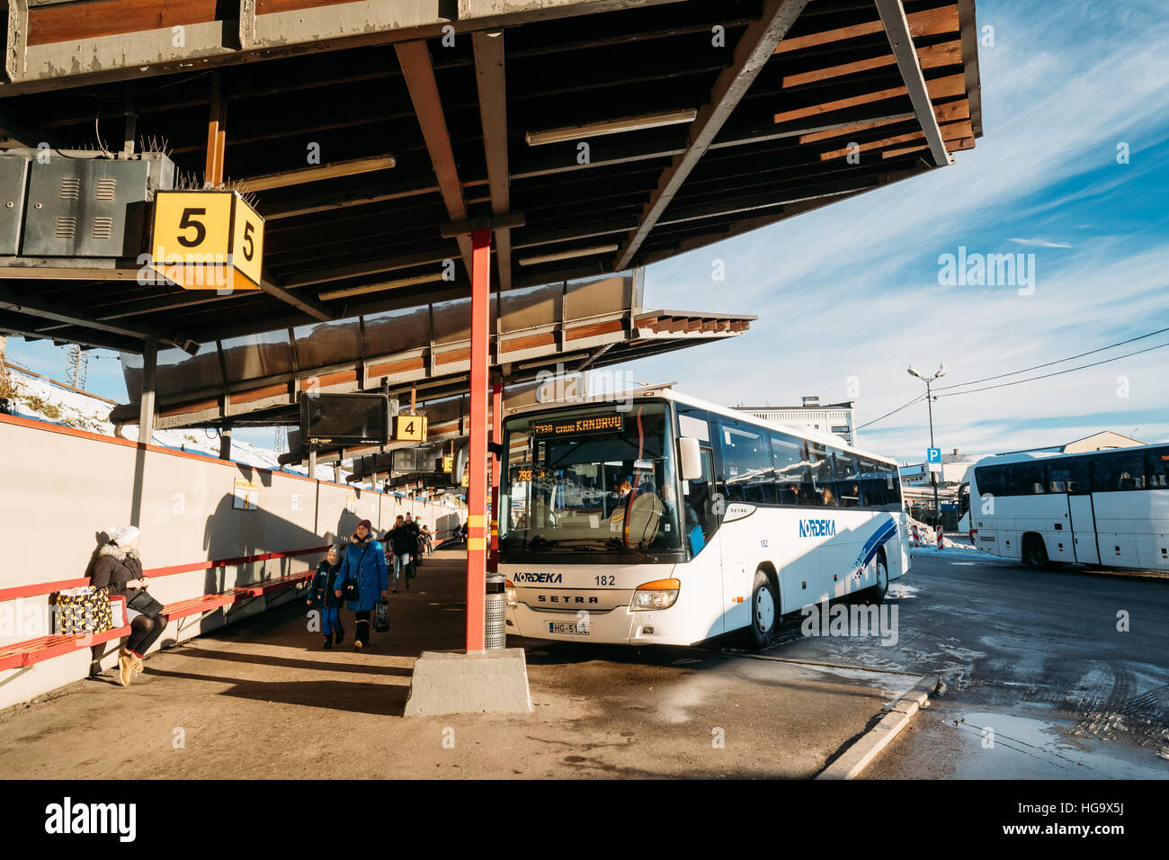 Lettonie bus Banque de photographies et d’images à haute résolution - Alamy