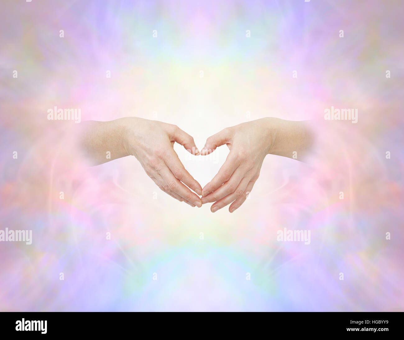 Les Doigts Font Un Coeur Banque d'image et photos - Alamy