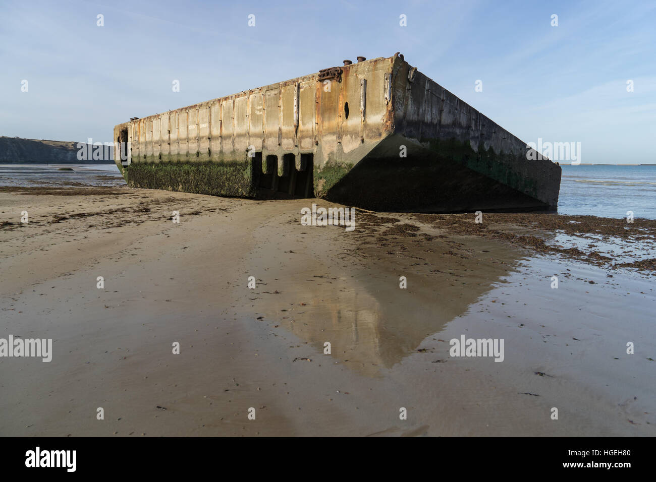 Artificial port at arromanches Banque de photographies et d’images à ...