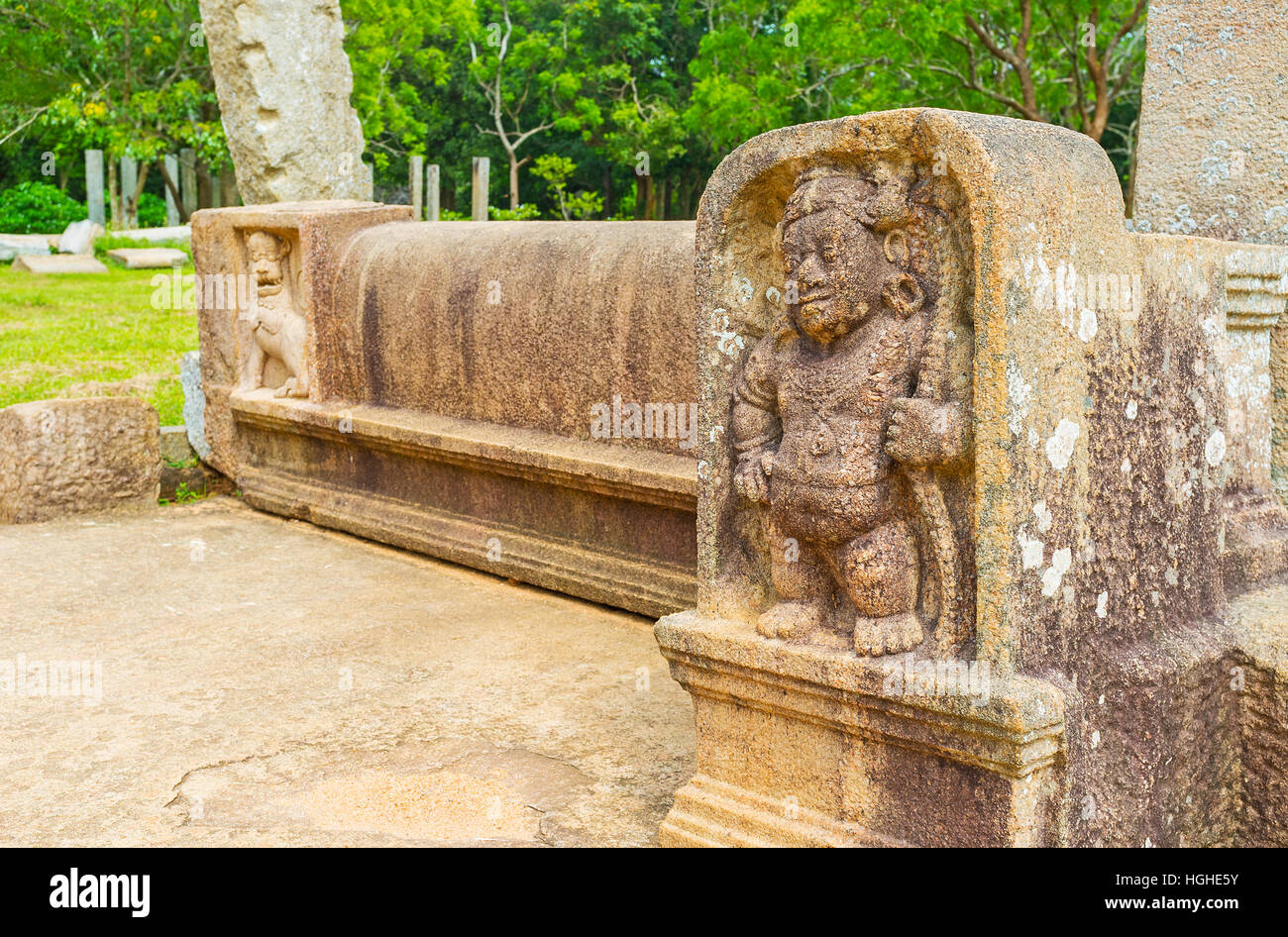 Les parties du mur conservé au site archéologique de Mahasena Palace ...