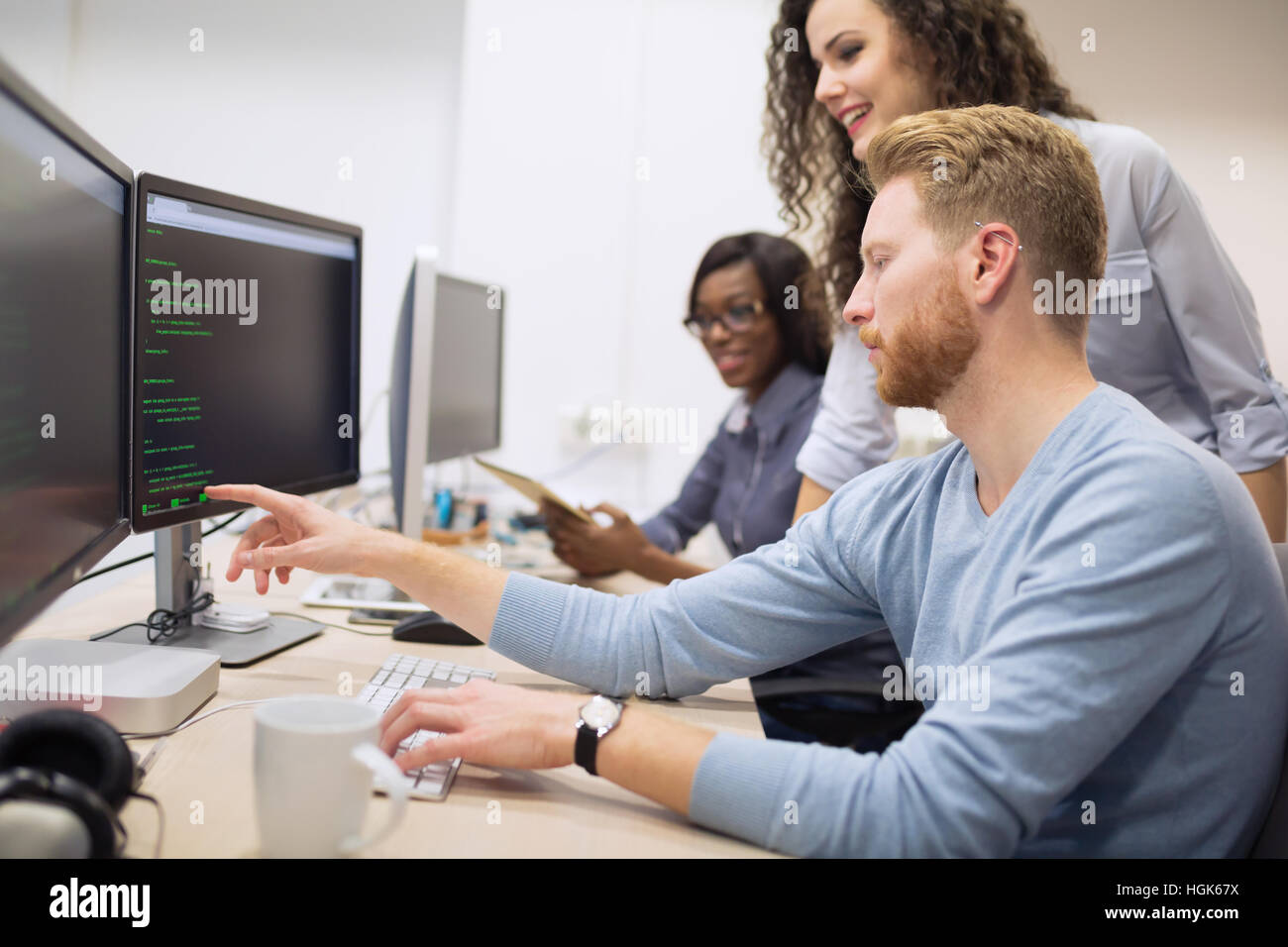 Computer programmer Banque de photographies et d’images à haute ...