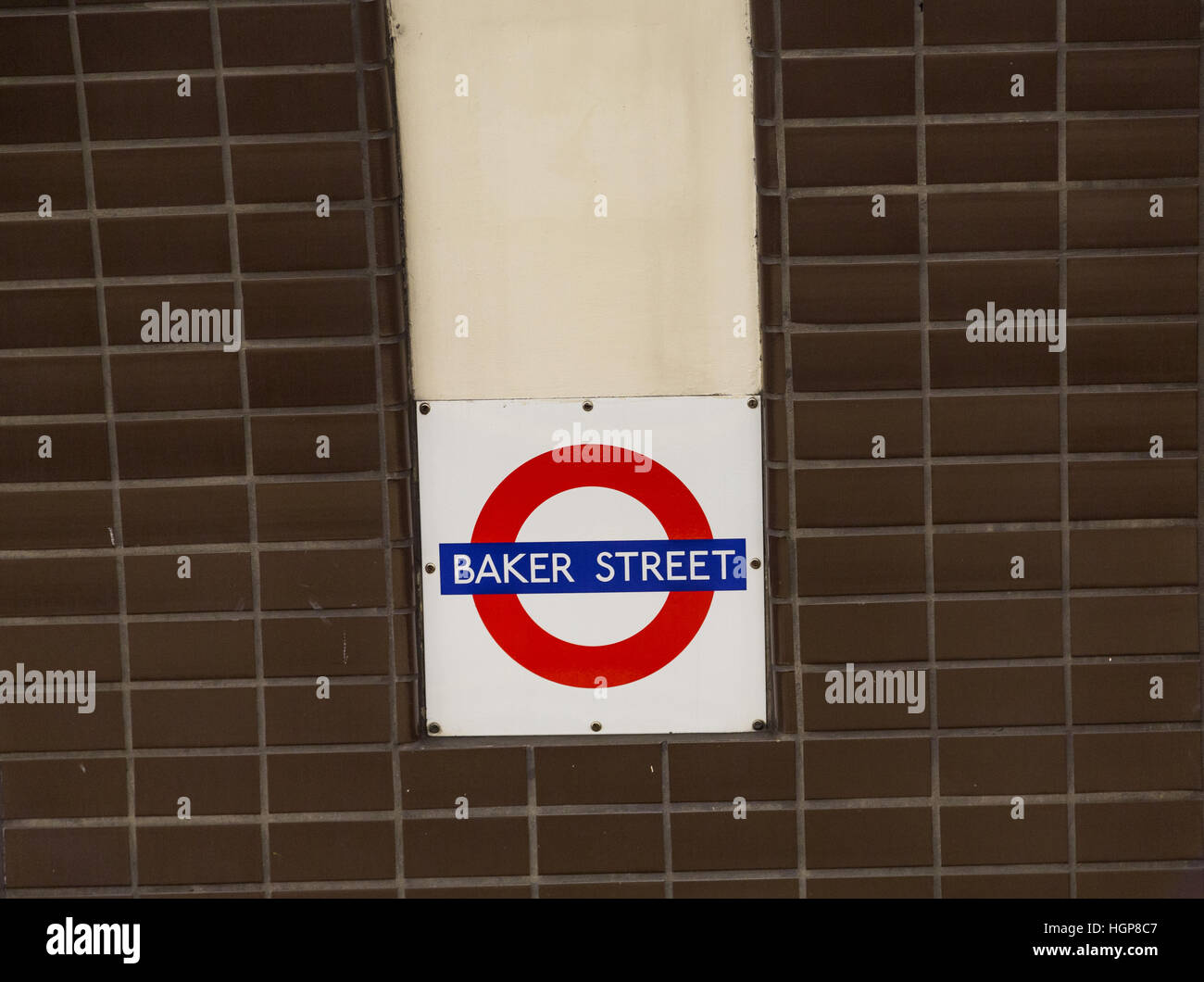 Baker street underground station sign Banque de photographies et d ...