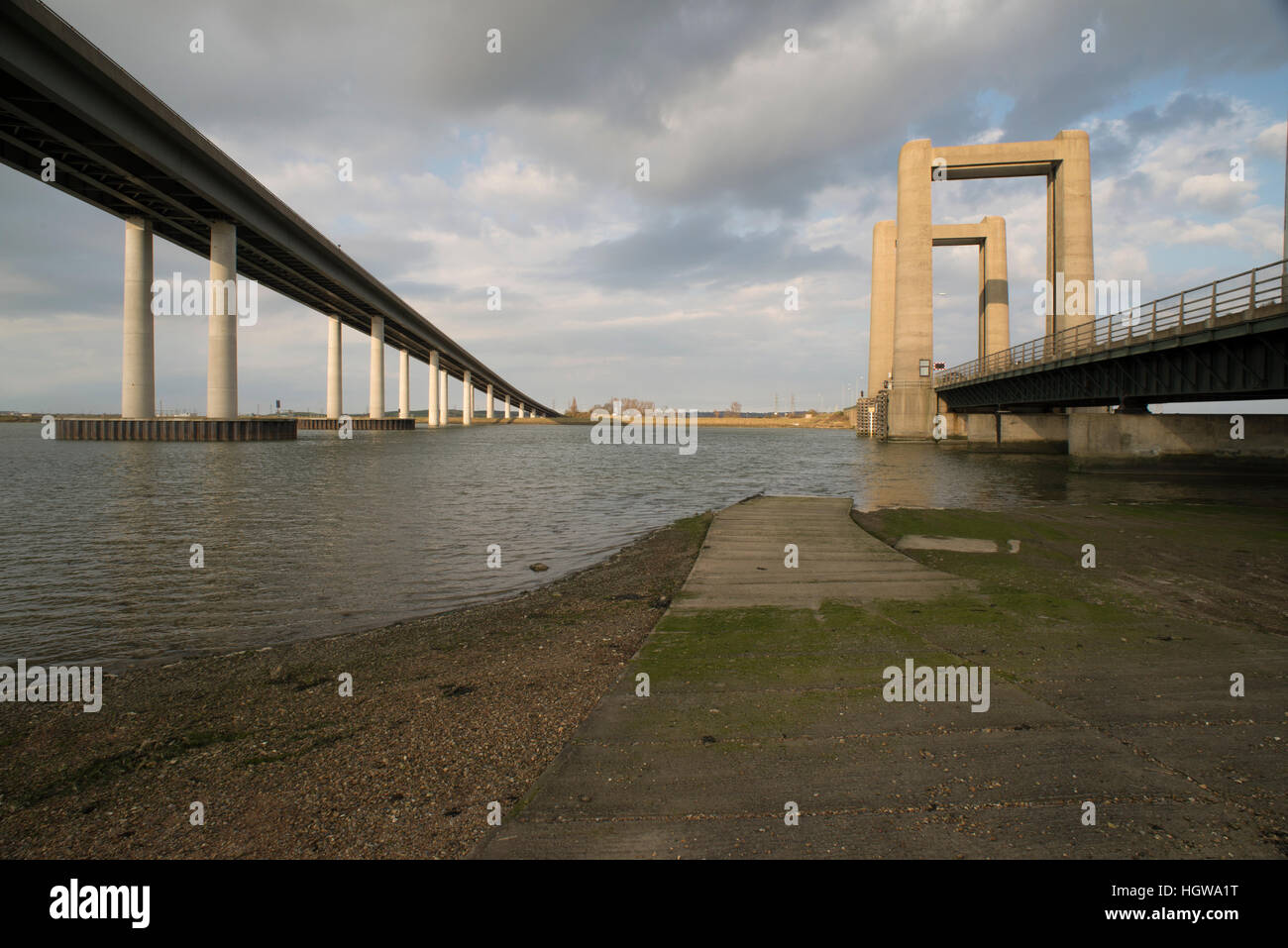 Sheppey crossing Banque de photographies et d’images à haute résolution ...