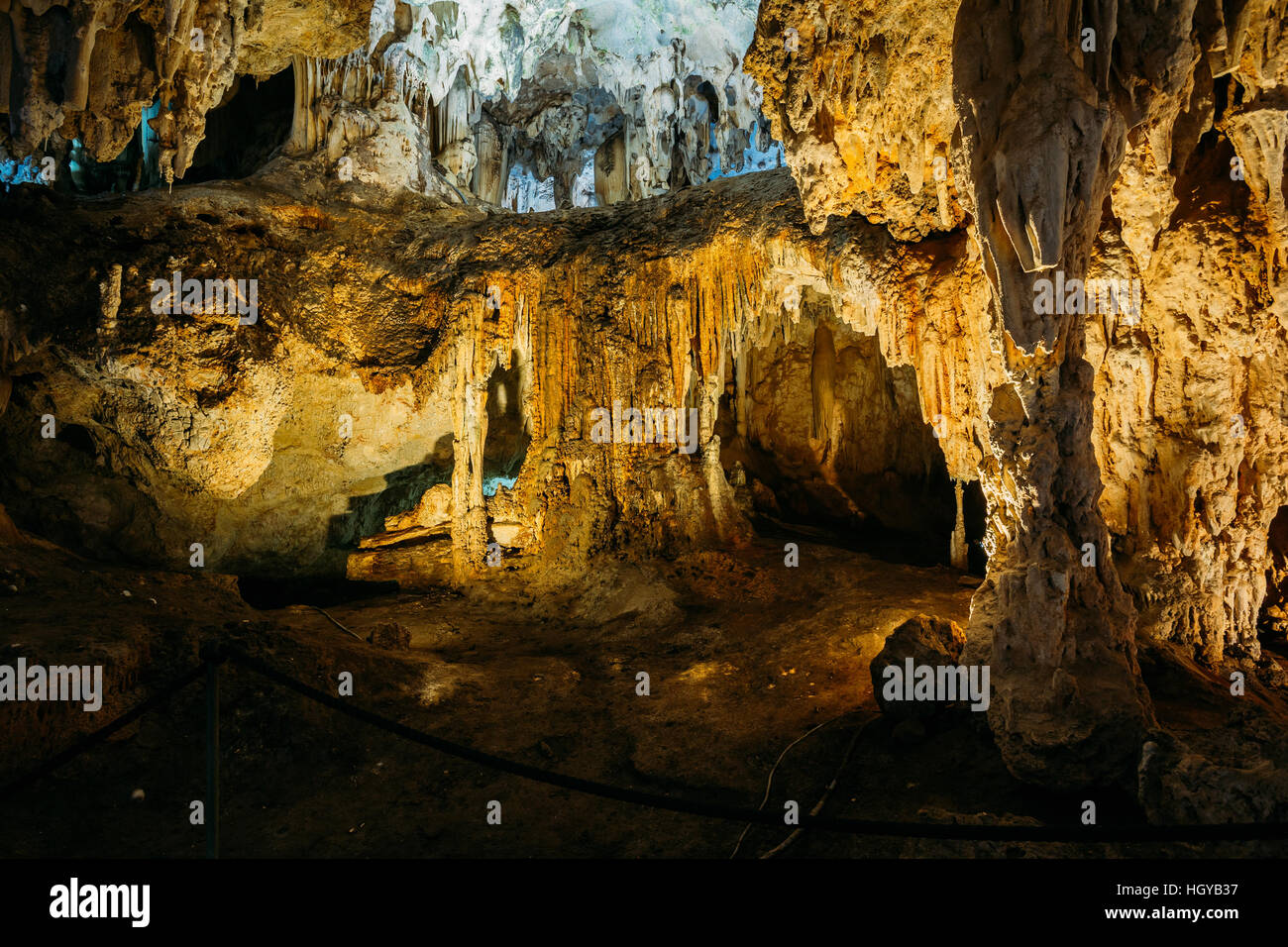 Grottes de nerja Banque de photographies et d’images à haute résolution ...