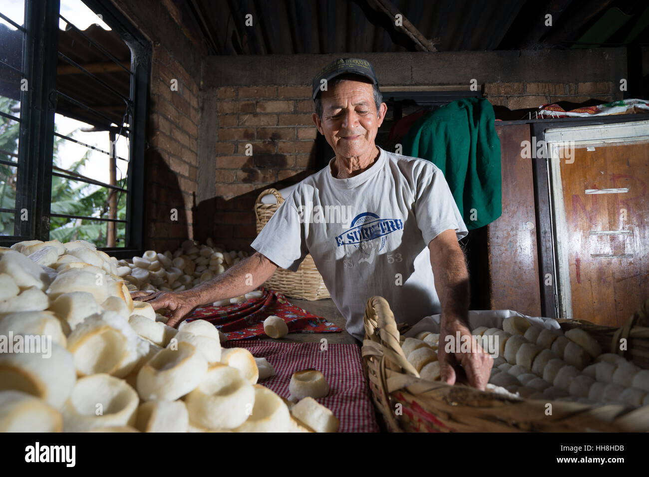 Livreur de pain Banque de photographies et d’images à haute résolution ...