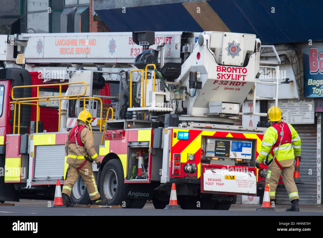 Pompiers pompier pompier de service de sauvetage d'urgence pompiers ...