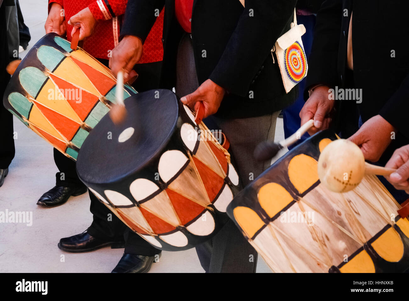 Tambours autochtones Banque de photographies et d’images à haute ...