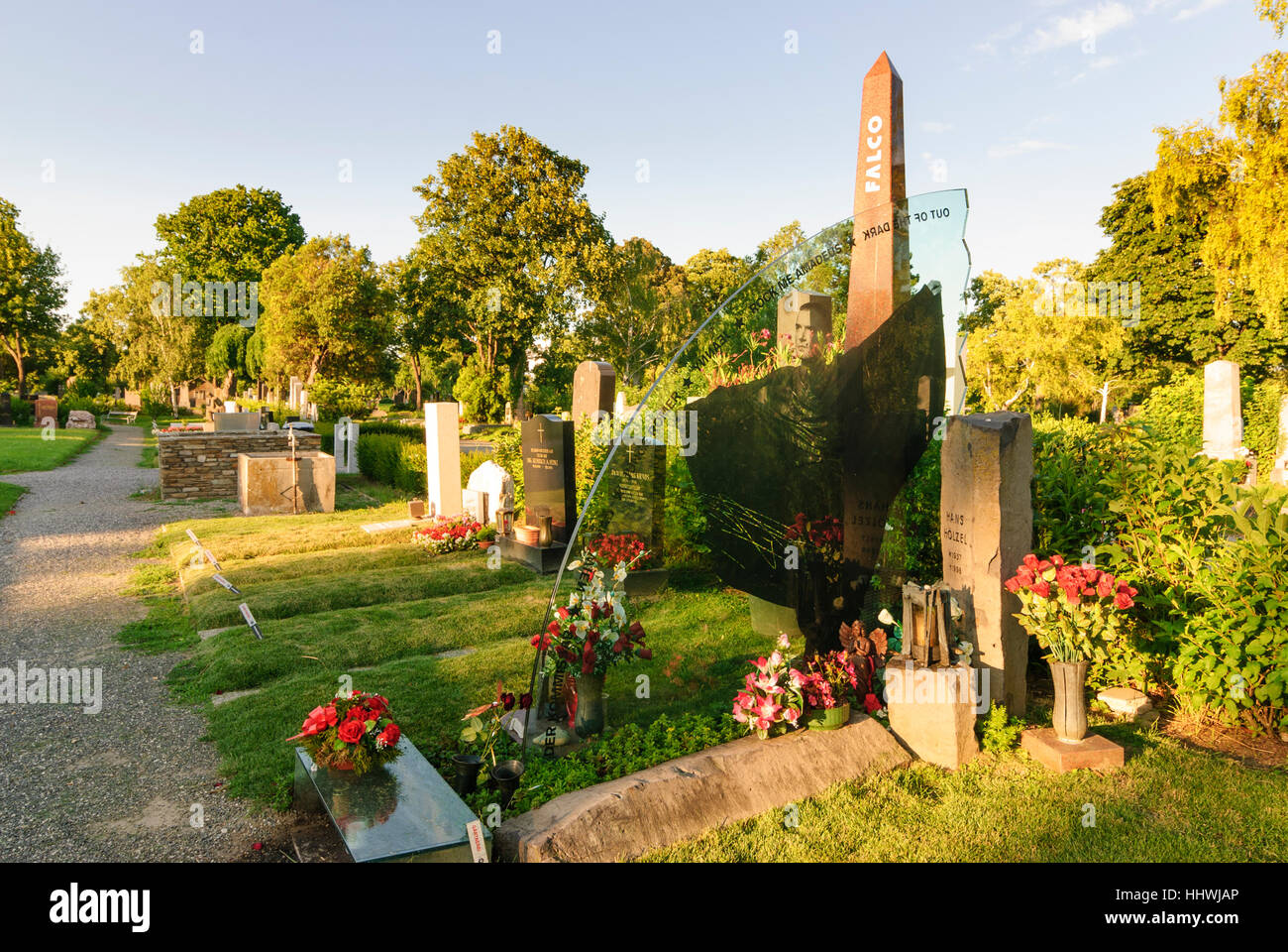 Tombe de la chanteuse pop falco Banque de photographies et d’images à ...