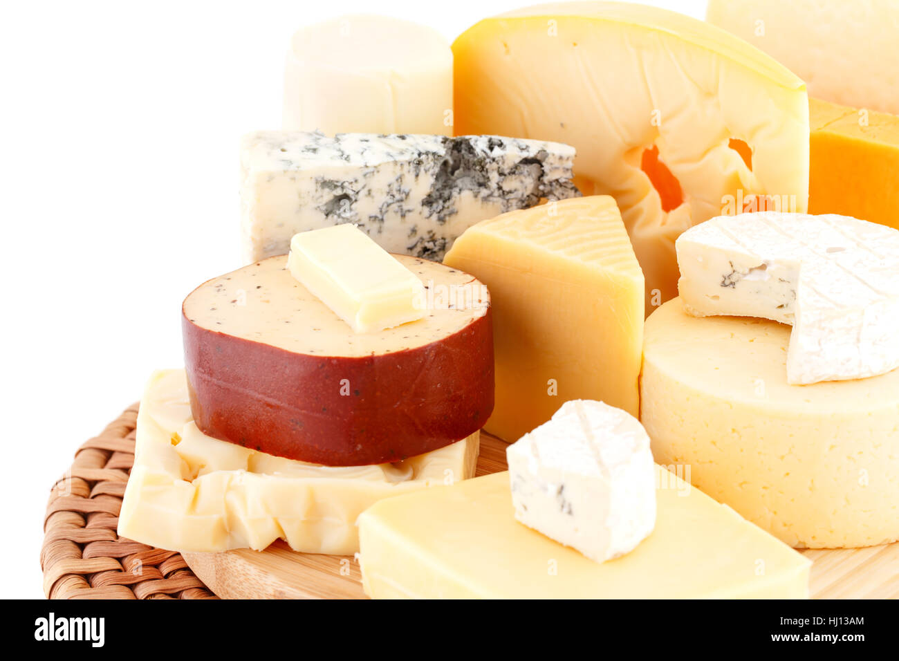 Différents types de fromages, sur planche de bois photo gros plan Photo ...