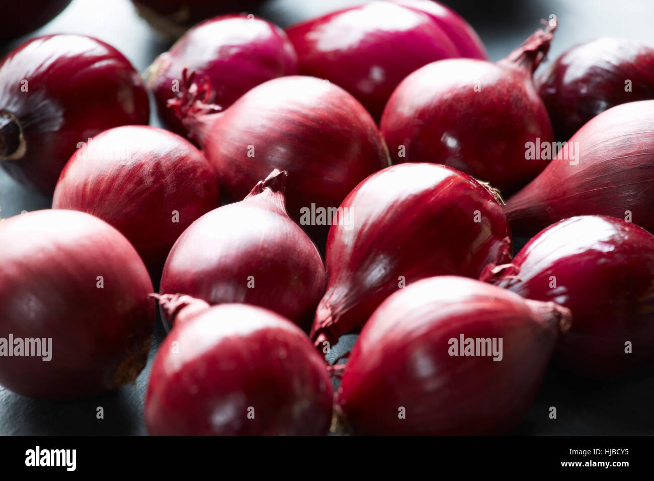 Oignons rouges entiers Banque de photographies et d’images à haute ...