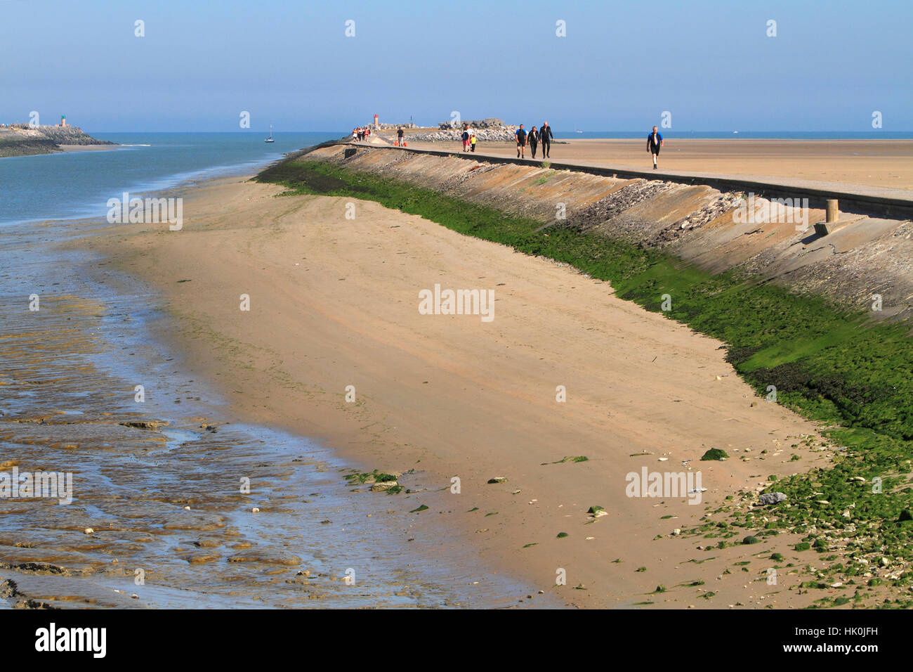 Plage à gravelines Banque de photographies et d’images à haute ...