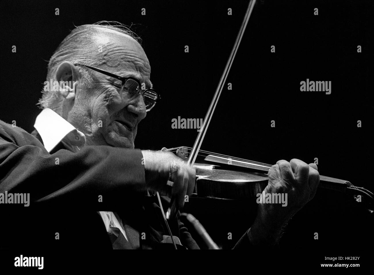 Violon jazz Banque de photographies et d’images à haute résolution - Alamy