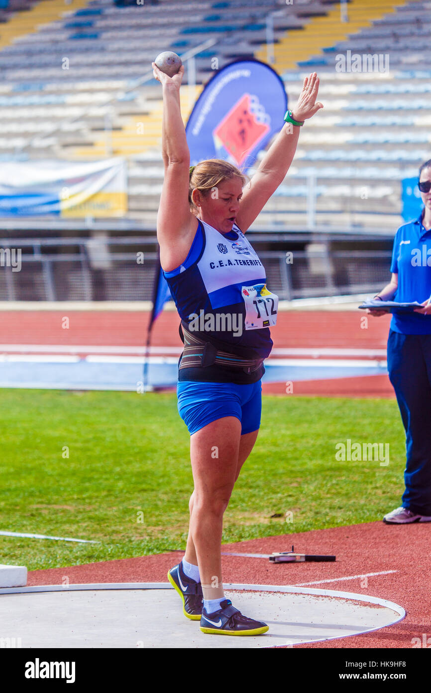 Lancer de poids femme Banque de photographies et d’images à haute ...