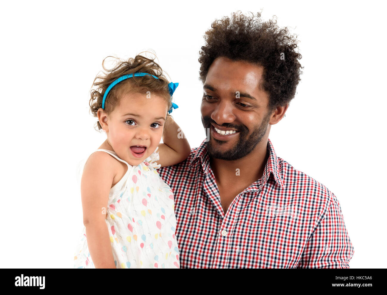 African American père et fille mulâtre ensemble isolé sur fond blanc ...