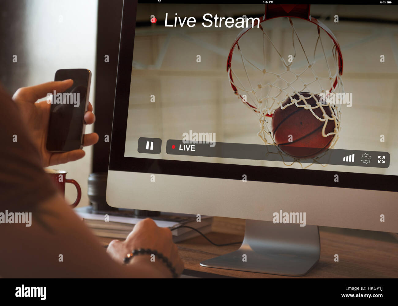 Live stream Banque de photographies et d’images à haute résolution - Alamy