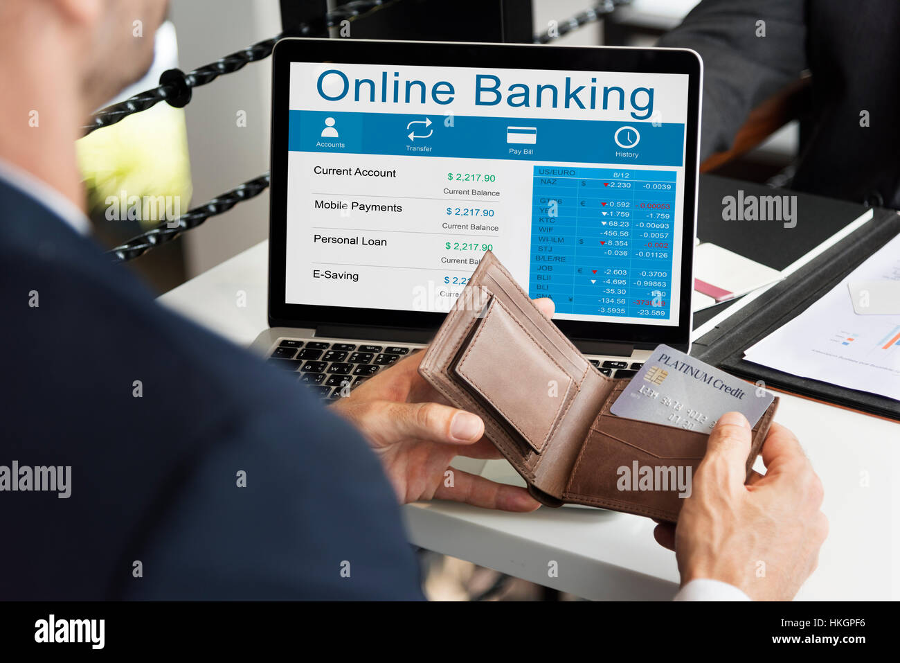 Banking transactions Banque de photographies et d’images à haute ...