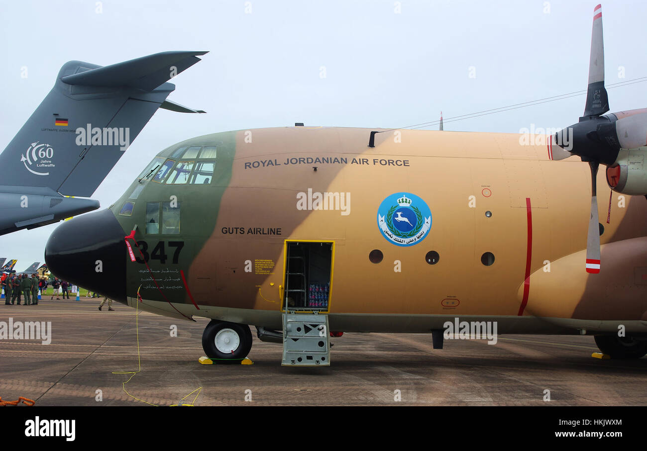 C 130h hercules Banque de photographies et d’images à haute résolution ...