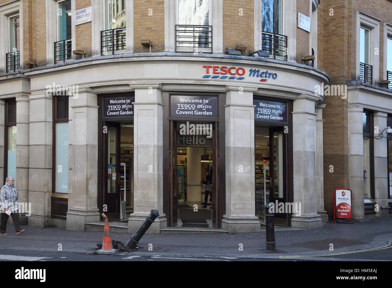 Tesco metro london Banque de photographies et d’images à haute ...