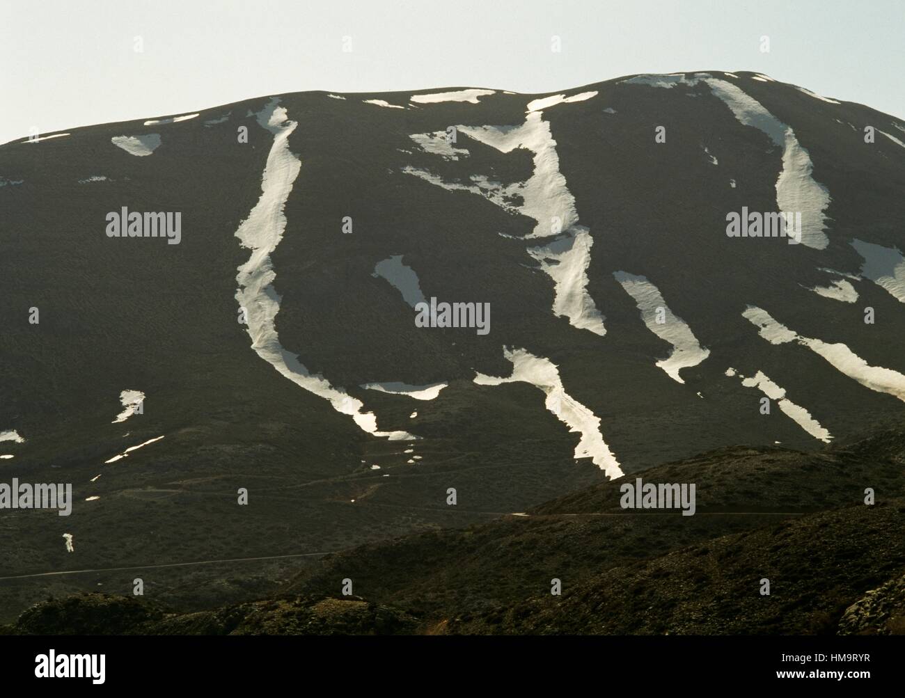Snow mount ida psiloritis crete Banque de photographies et d’images à ...