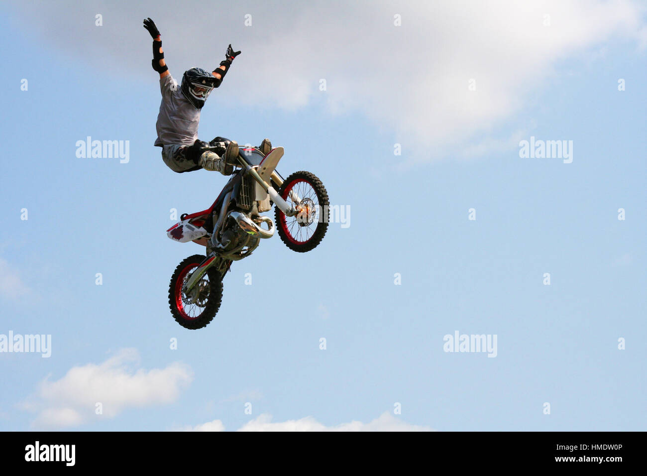 Moto cross acrobatique Banque de photographies et d’images à haute ...