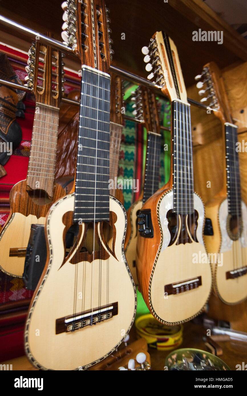 Andean instruments Banque de photographies et d’images à haute ...