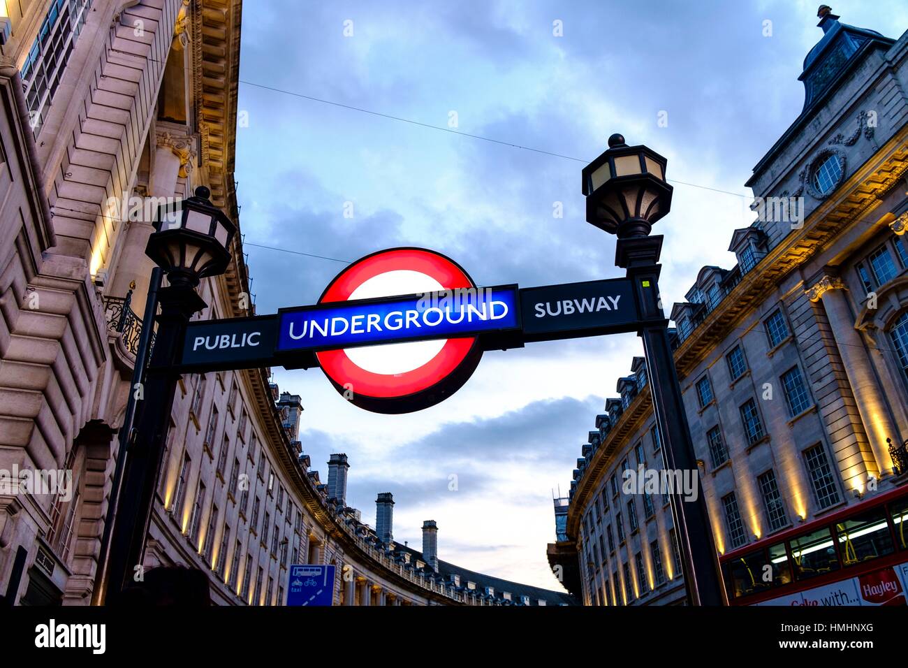 Le symbole de la cocarde Banque de photographies et d’images à haute résolution - Alamy