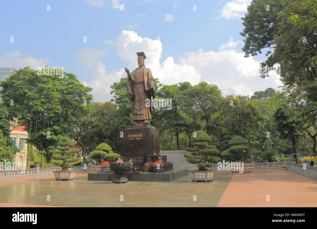 Ly Thai To Hanoi Vietnam statue park. Ly Thai to a Annams premier ...