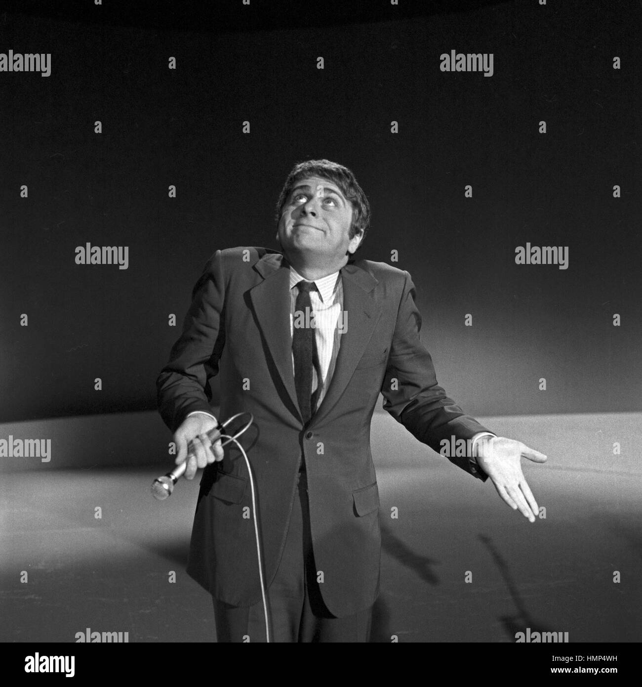 Claude nougaro années 1960 Banque de photographies et d’images à haute ...
