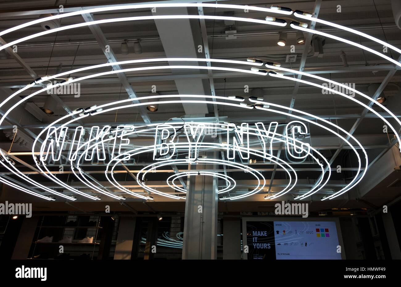 Nike soho store Banque de photographies et d’images à haute résolution ...