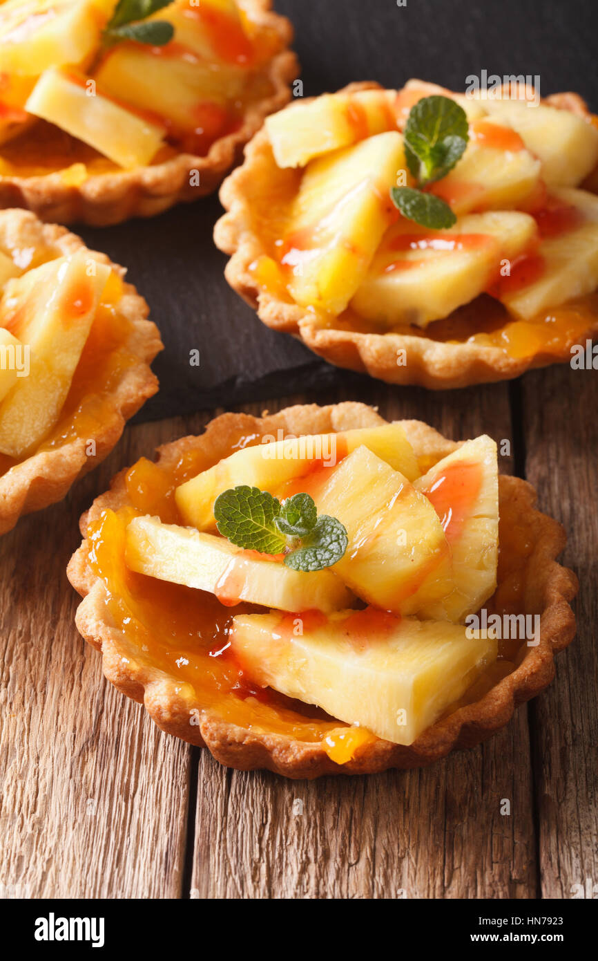 Mini tarte aux fruits Banque de photographies et d’images à haute ...