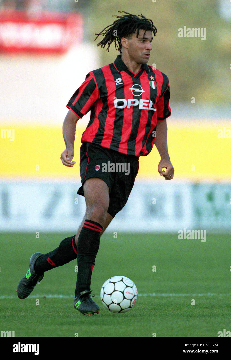 Gullit milan Banque de photographies et d’images à haute résolution - Alamy