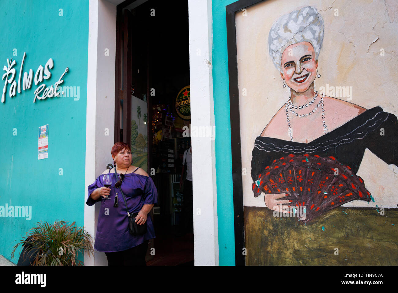 Une peinture de la première femme maire de San Juan Felisa Rincón de ...