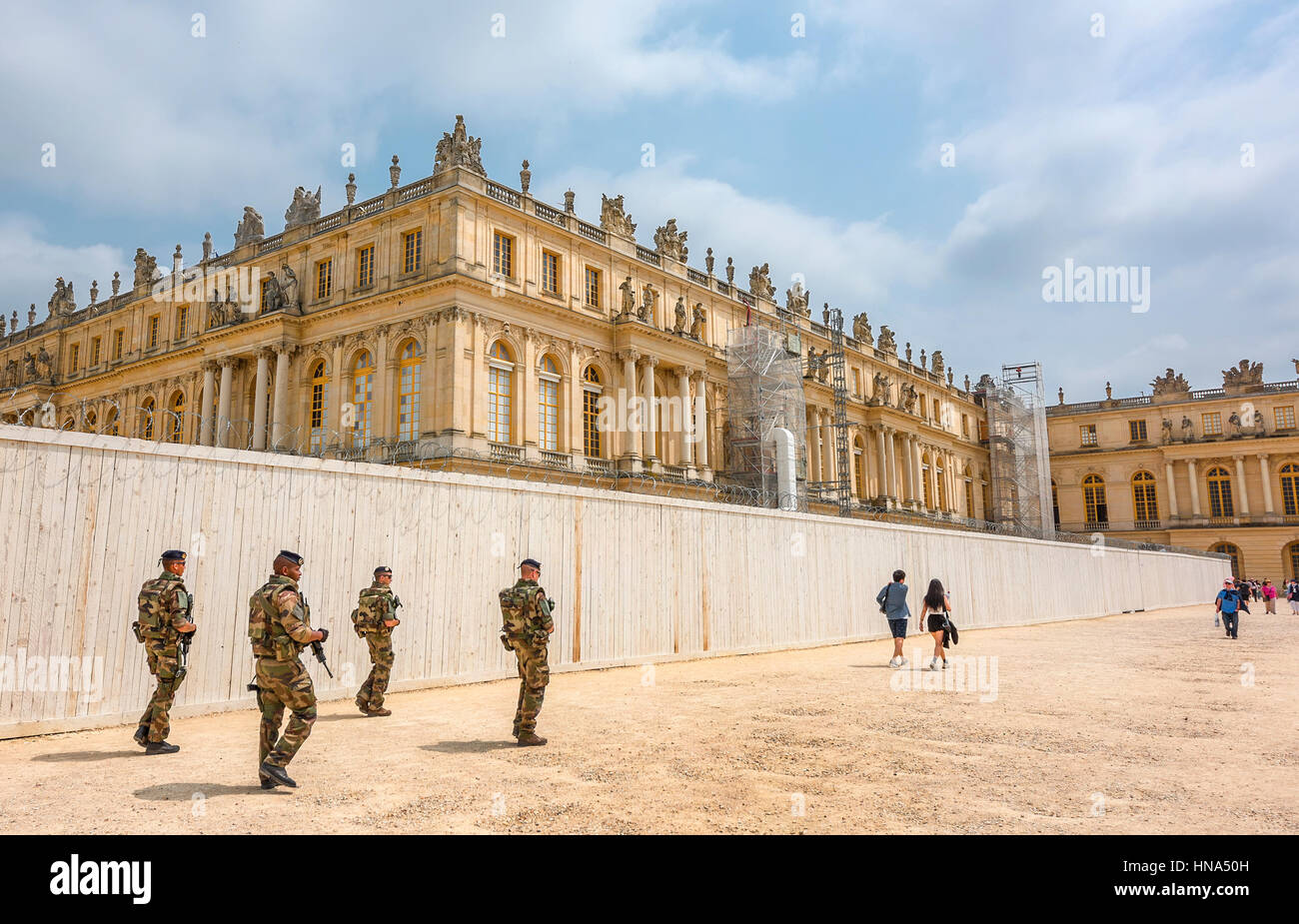 Patrouille militaire Banque de photographies et d’images à haute ...
