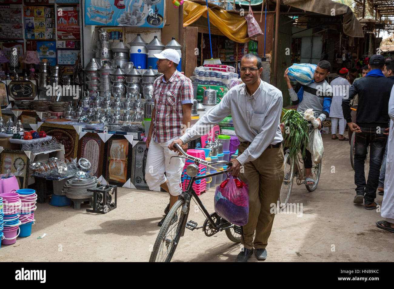 Marche maroc Banque de photographies et d’images à haute résolution - Alamy