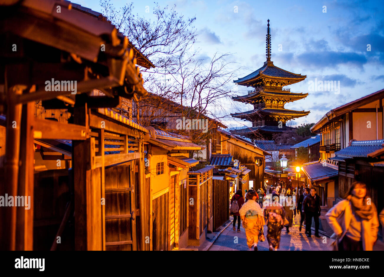 Sanneizaka street et la Pagode Yasaka, quartier de Gion, Kyoto, Japon ...