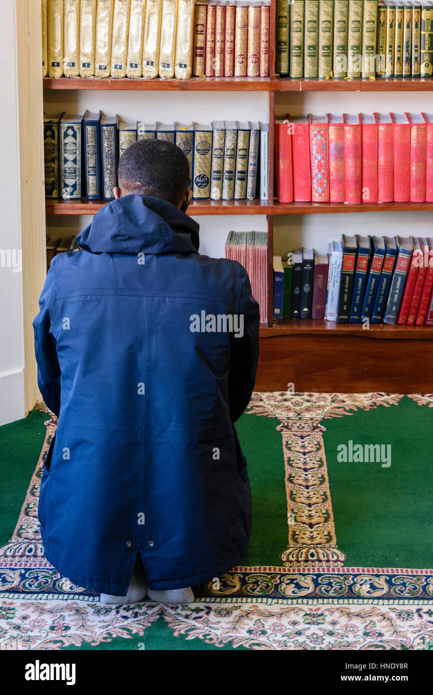 Prier vers la mecque Banque de photographies et d’images à haute ...