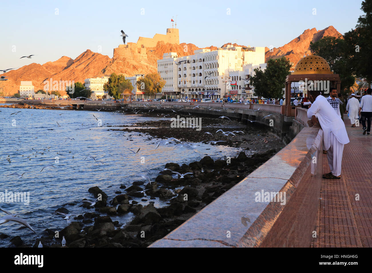 Sultanate oman muscat muttrah corniche Banque de photographies et d ...