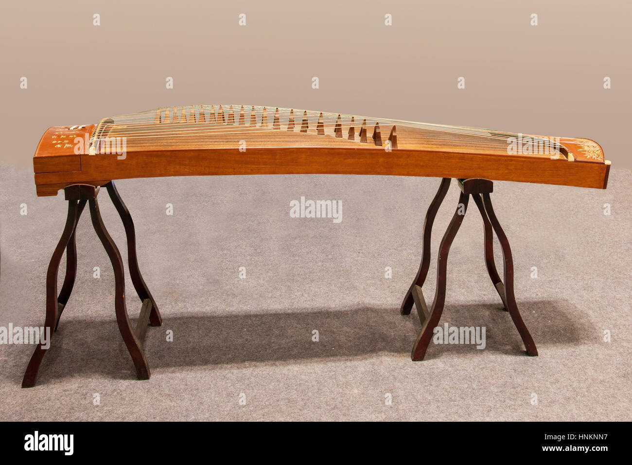 Cithare chinoise Banque de photographies et d’images à haute résolution ...