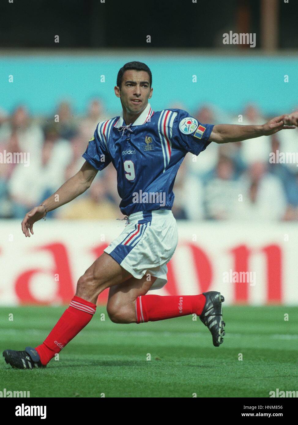 Youri djorkaeff paris saint germain Banque de photographies et d’images ...