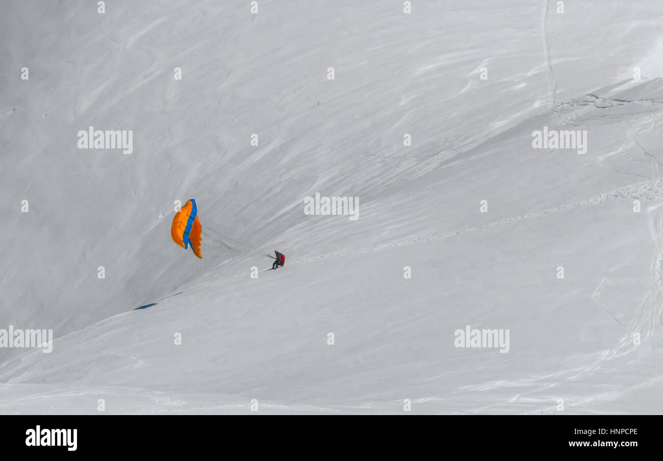Parapente neige france Banque de photographies et d’images à haute ...