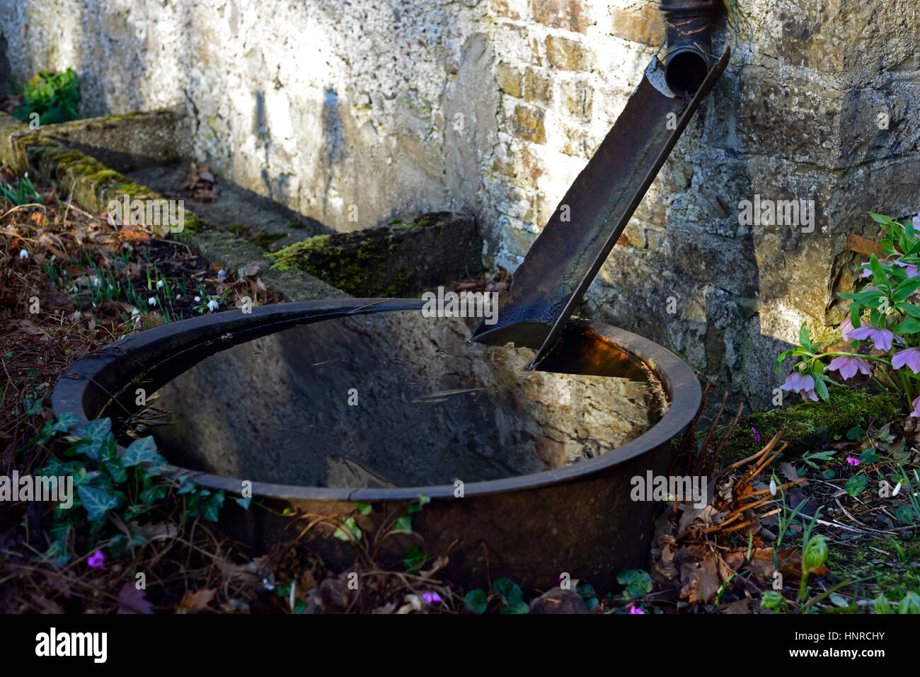 Bassin collecteur d'eaux pluviales Banque de photographies et d’images ...