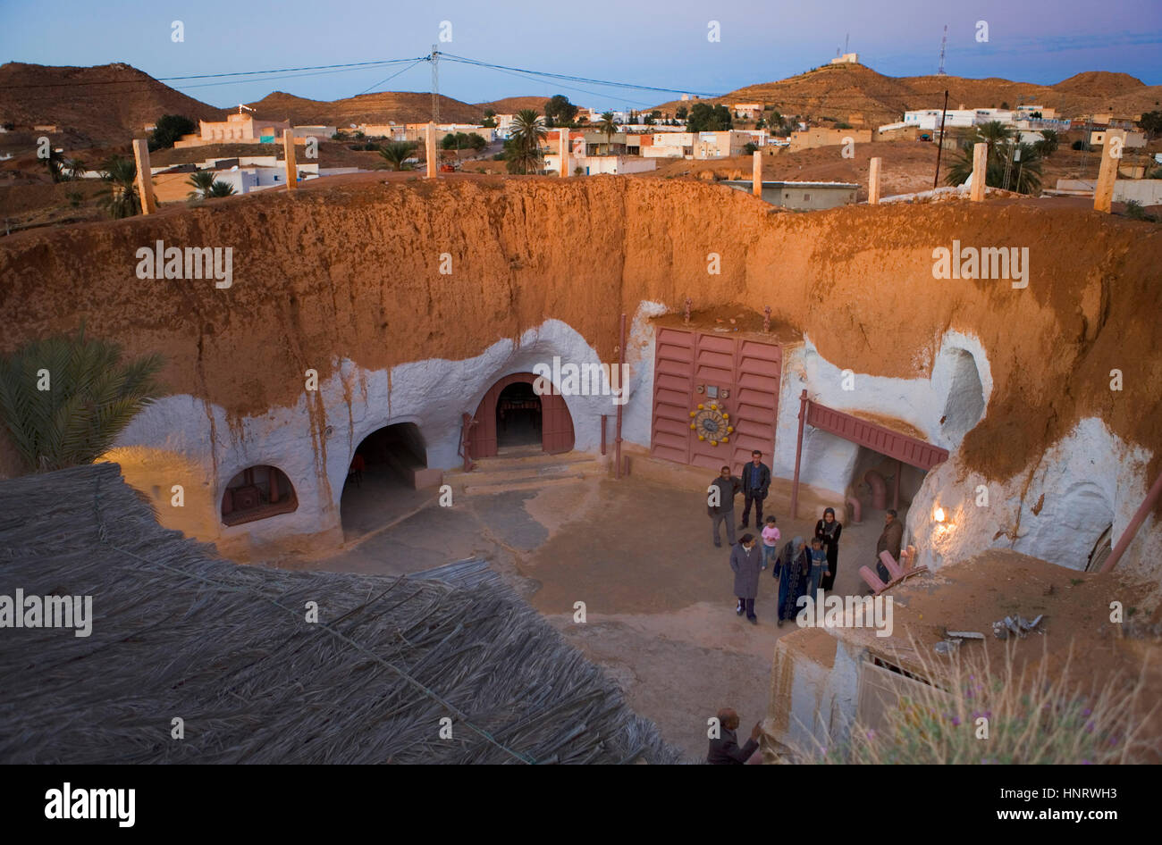 Tunisie.Matmata. Maison Troglodyte. Hotel Sidi Idris. Décoration ...