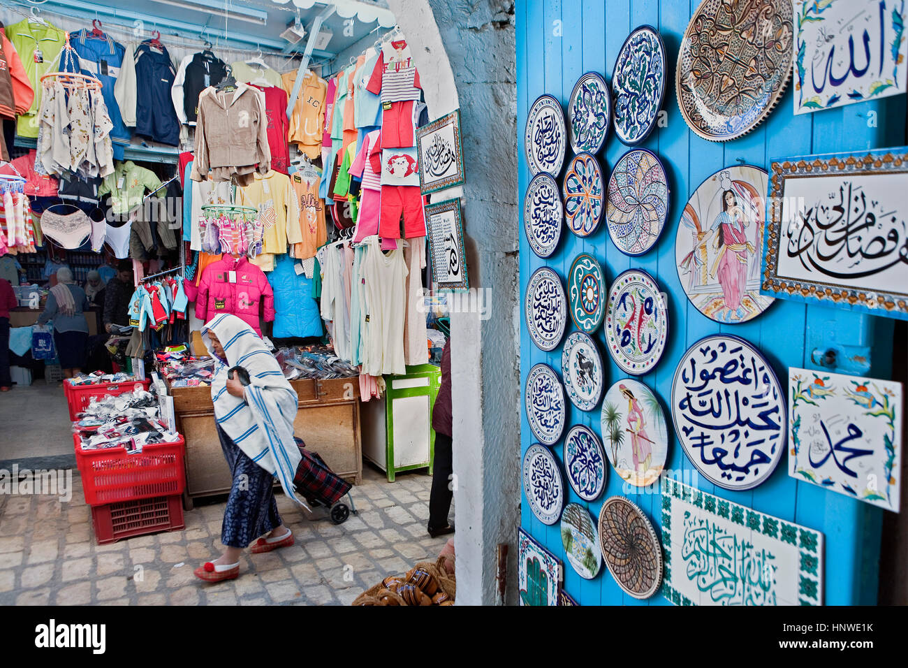 Souk market bazaar sousse tunisia travel shopping tunisian Banque de ...