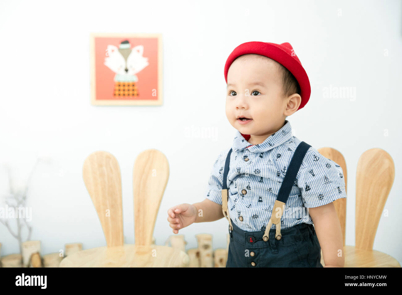 Garçon mignon asiatique Banque de photographies et d’images à haute ...