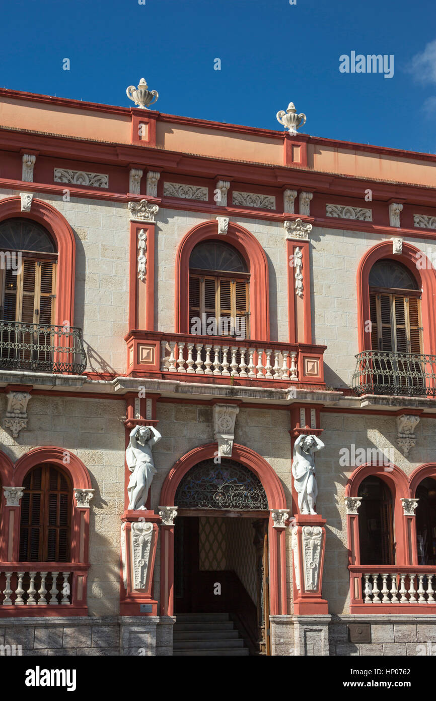 L'entrée principale, MUSEO CASA ARMSTRONG POVENTUD (©MANUEL VICTOR ...